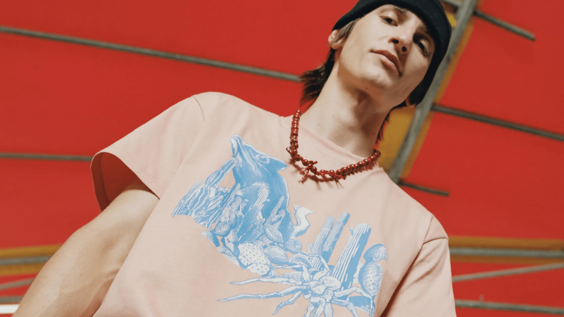 Vetements, Off-White и другие: подборка классных мужских футболок для ...